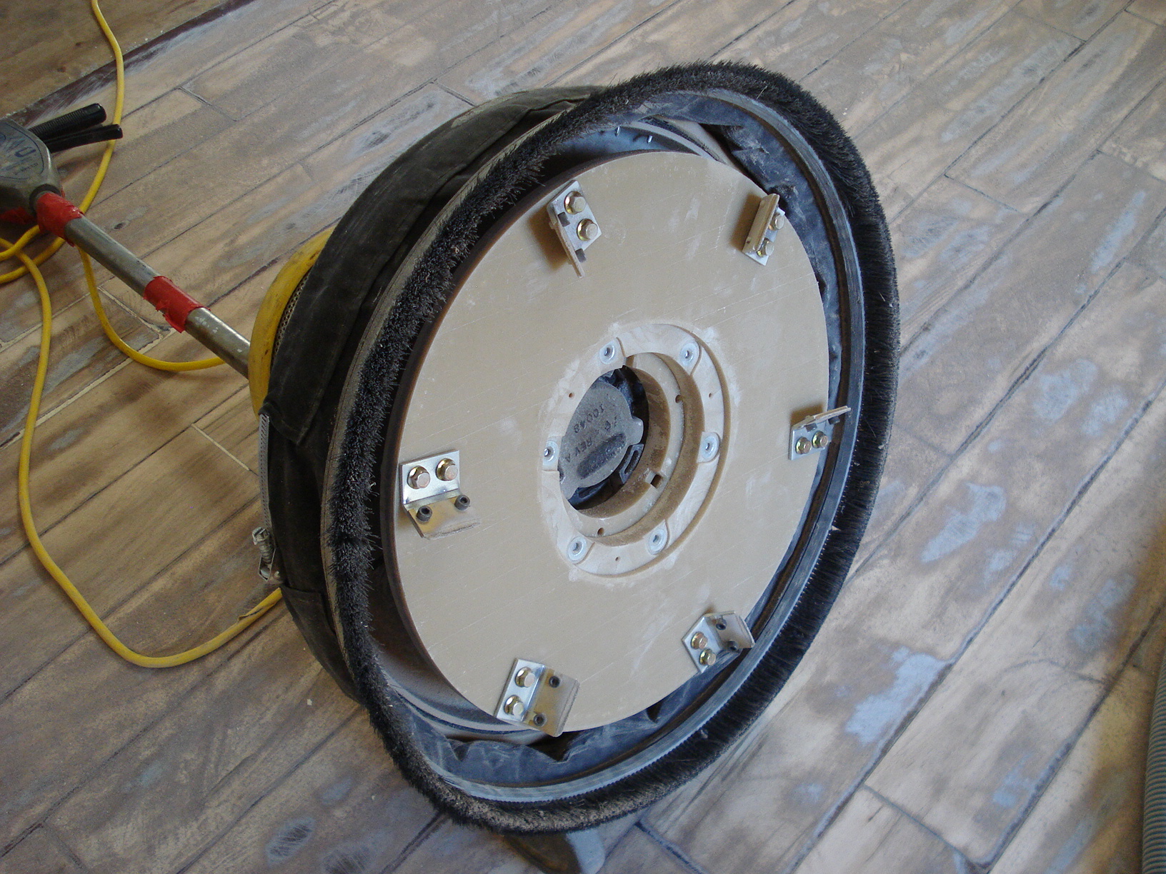 The buffer plate with six diamond blades designed to remove Aluminium ...